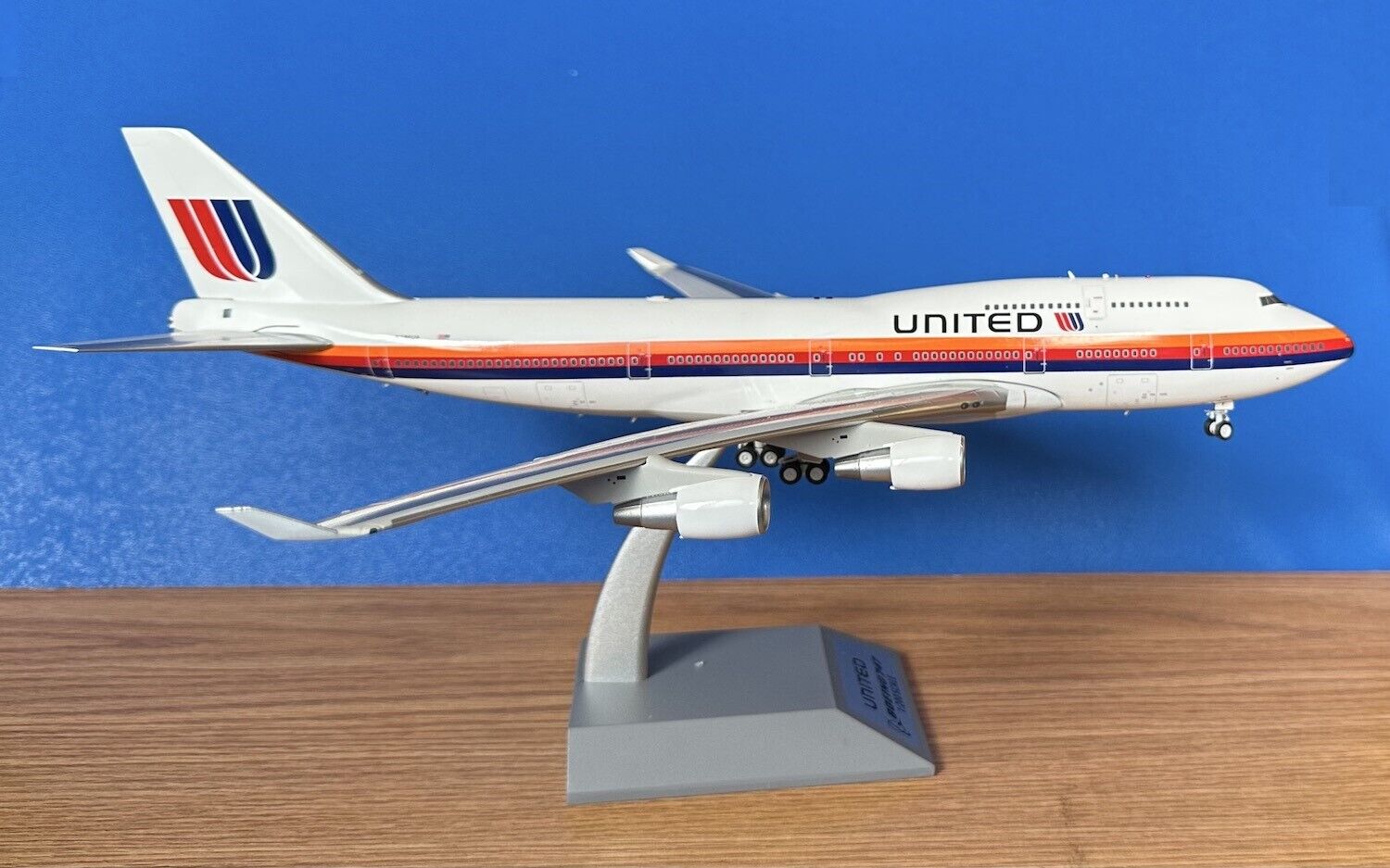 United Boeing 747-422 N186UA Saul Bass 1/200 scale diecast Inflight 20 ...