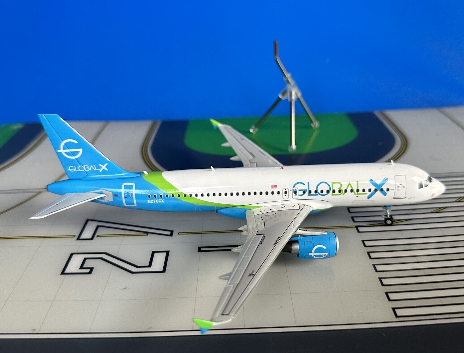 Global X Airbus A320-214 N276GX current colors 1/200 scale diecast Gem ...