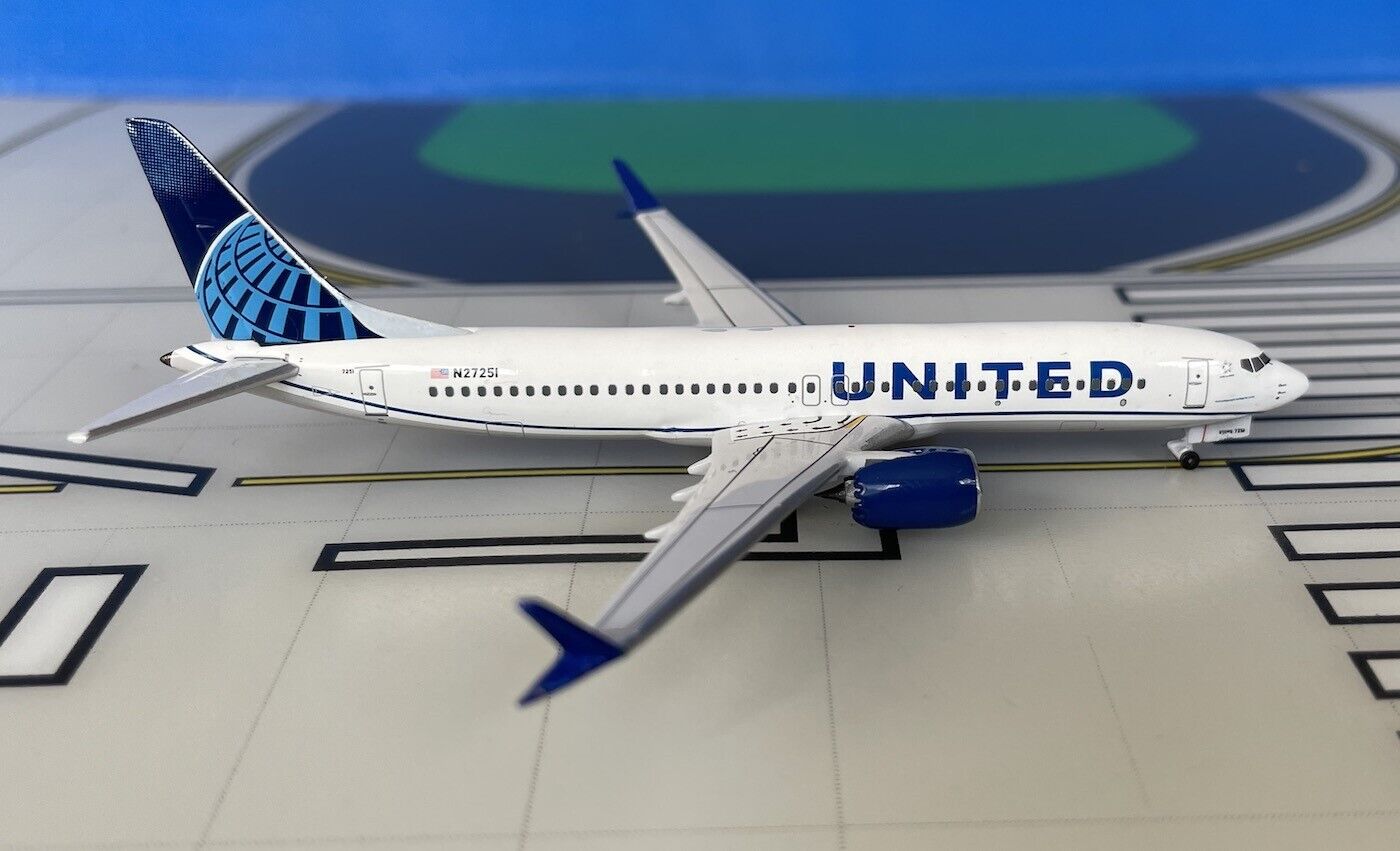 United Boeing 737 Max-8 N27251 1/400 scale diecast Aeroclassics ...