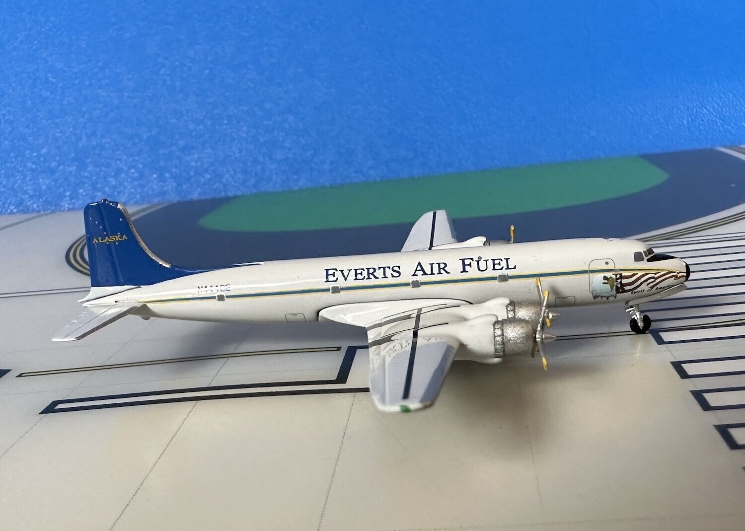 Everts Air Fuel Douglas DC-6B N444CE Current 1/400 scale diecast Aeroc ...