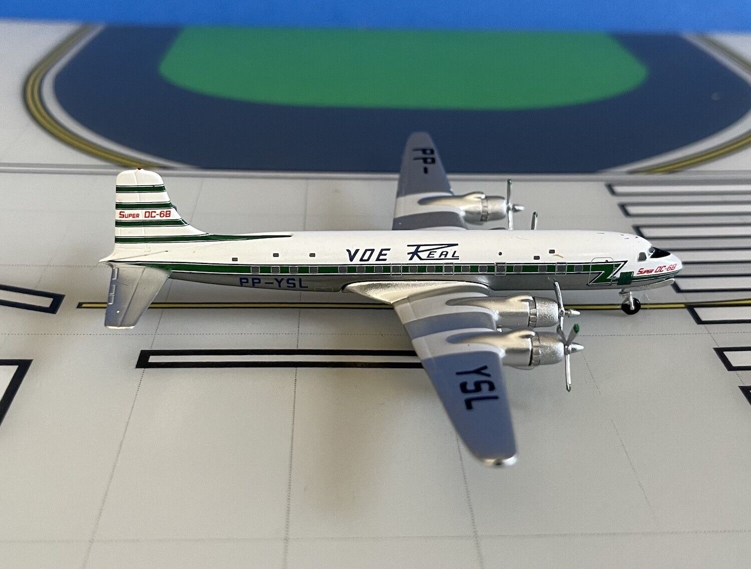 VOE REAL Douglas DC-6B PP-YSL 1960s colors 1/400 scale diecast Aerocla ...